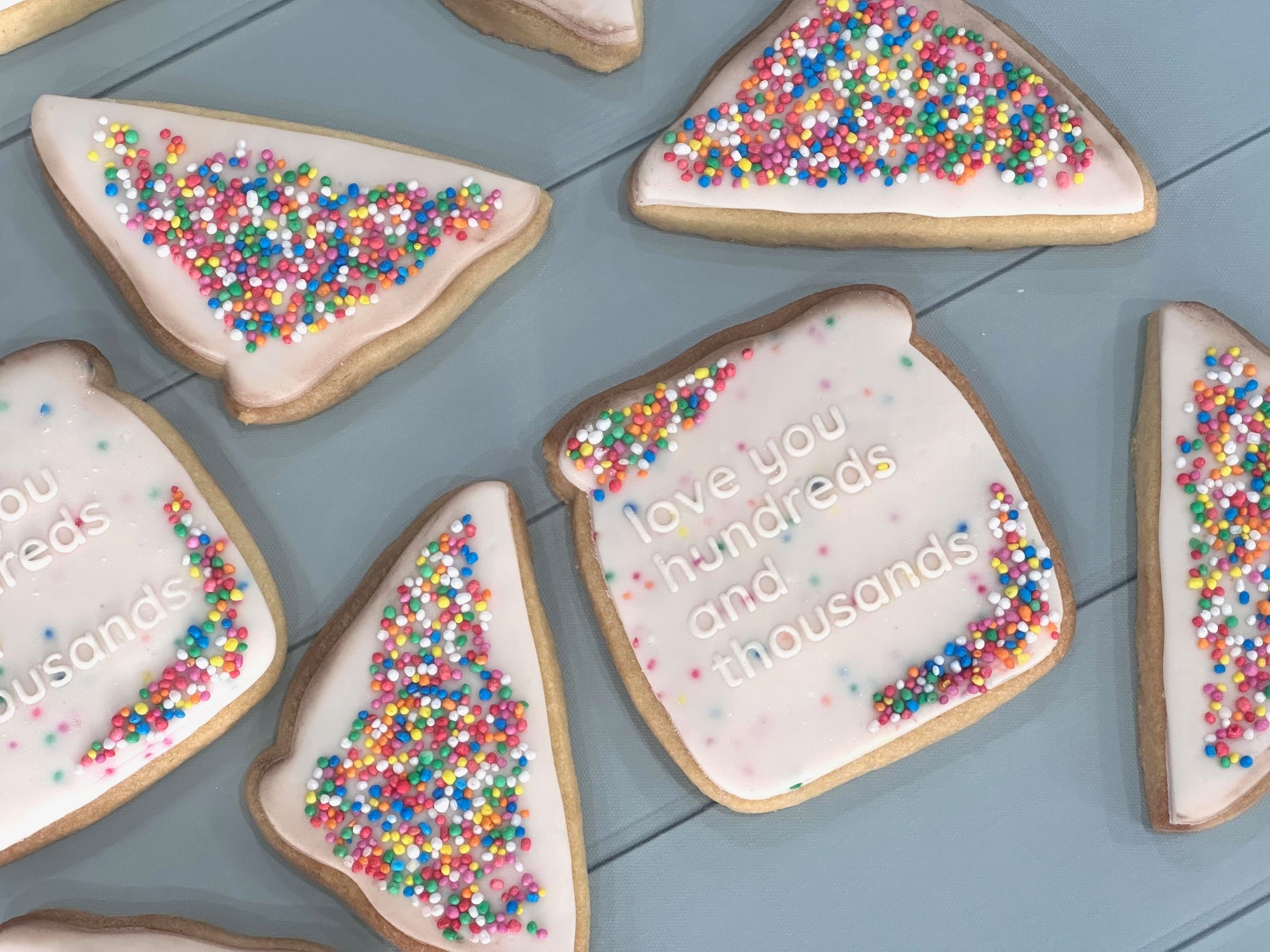 Love You Hundreds and Thousands Cookies - Set of 10 – The Cake Creative